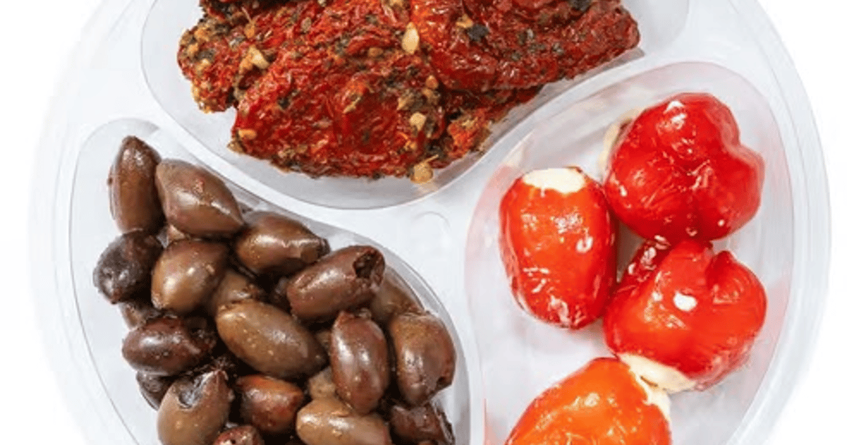 Pappudia Mix aus Oliven, getrockneten Tomaten und gefüllten Paprika